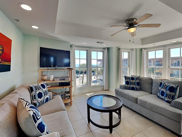 Top Floor Condo - Elevator - Close To The Beach - Tybee Island, GA