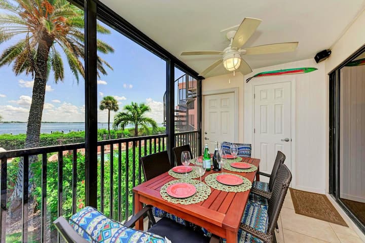 Bay To Beach: Hermoso Condominio Con Vistas Al Agua, Un Deslizamiento De Bote Y Una Piscina Comunitaria En El Lado Del Golfo. - Longboat Key