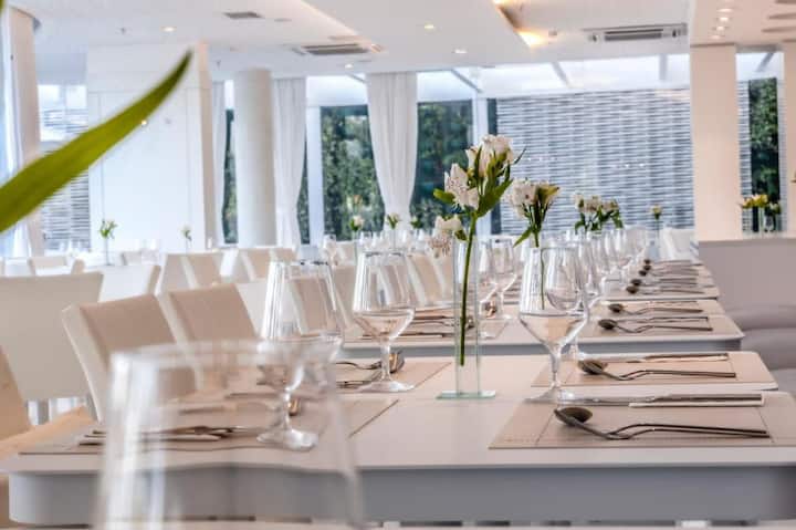 Beachfront Hotel: Cdesign! City Facing Room! - Recreio