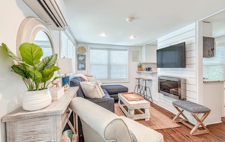 1950s Beach Cottage  Unit C - Isle of Palms, SC