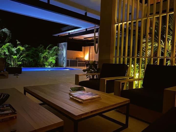 Yellow Door - Luxury Villa Steps From The Beach - Nosara