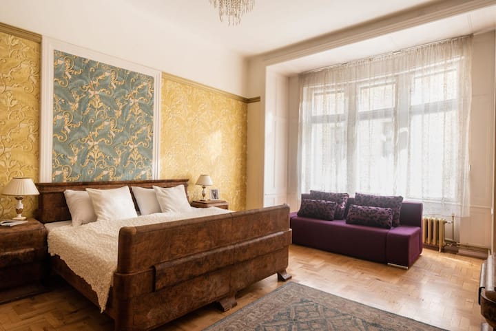 Super Central| Spacious City Apartment - Budapest