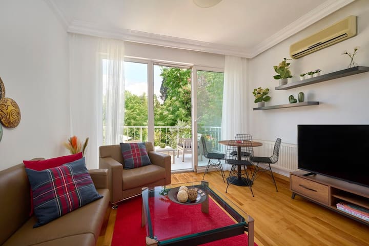 Private Modern Duplex 2bed/1bath W/ Terrace! #76 - Istanbul
