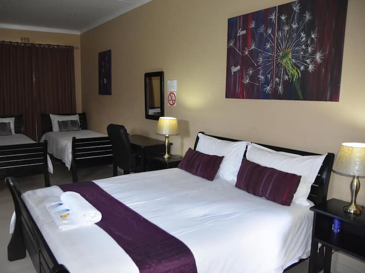 Fusion House -  Family Room - East London