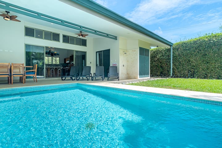 Uvita 3 Bedroom Walk To Shopping, Restaurants And Beach.  Casa Big Sky - Puntarenas Province
