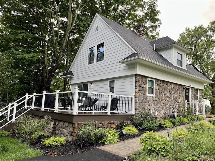 Renovated House W/hot Tub, Deck, Grill & Fire Pit - Chester, NY