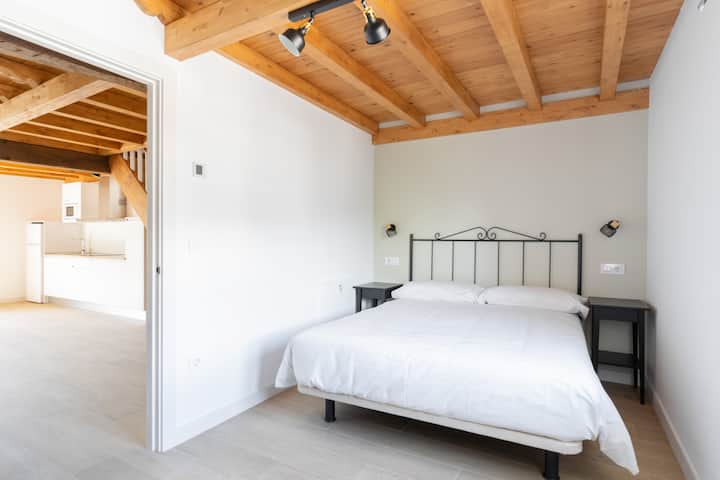 Loredo. Apartamento En Villaverde De Pontones. - Solares