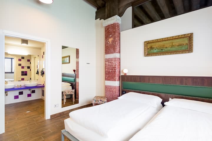 Private 3-bed Room – Shared Bathrooms - Generator - Venecia
