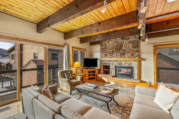 Walk To Ski/looping Shuttle/near Free Bus-free Garage Evcharger-spacious Th-3 En Suites-w/d-dogsok - Steamboat Springs, CO