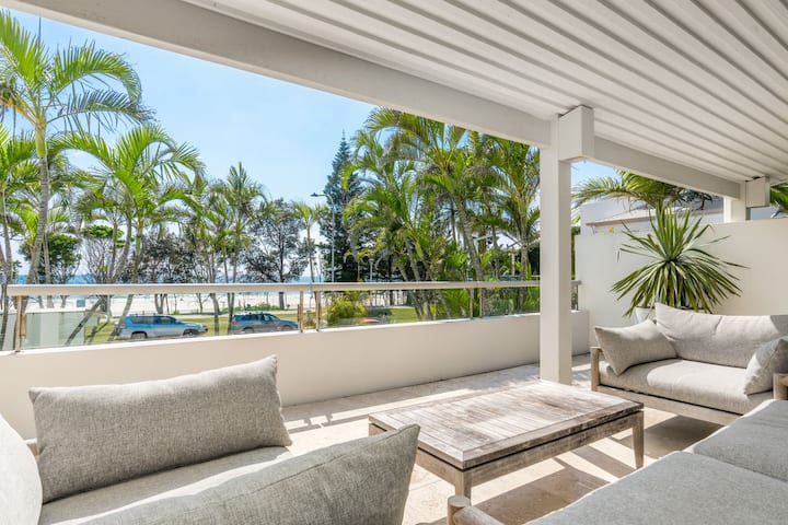 East Coast Escapes | Lawson House 1 - Byron Bay