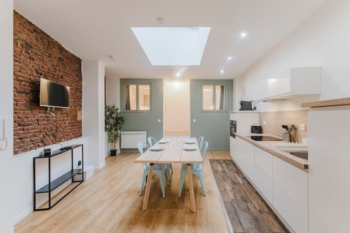 Lille Grand Place - Appartement Avec Deux Chambres - Gare de Lille Europe - Euralille