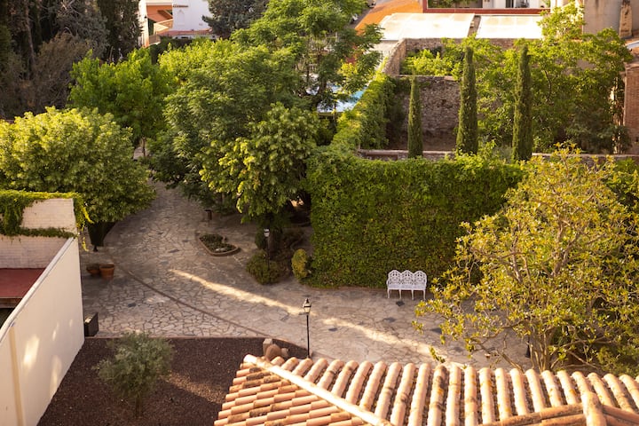 Sup Garden View Triple - Bed & Breakfast 3 People - Montmeló