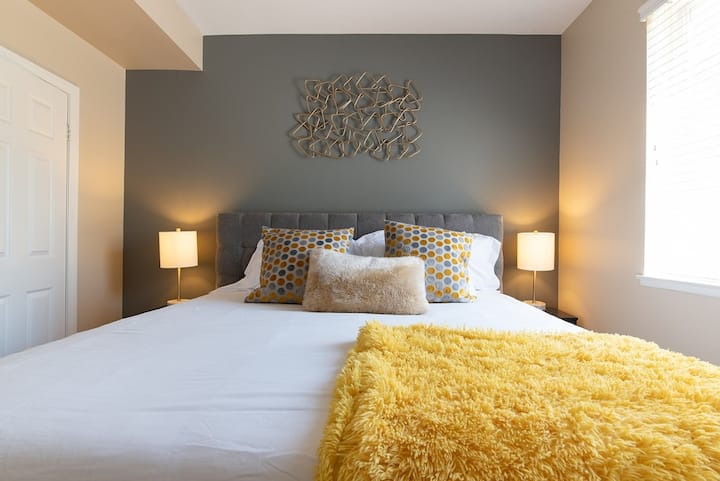 Modern Suite*vip*wifi*pool*2 King Beds*ac - Santa Clarita, CA