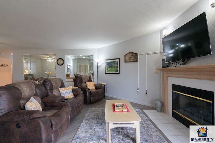 2br Walk-in Condo ~2 Pools~ Free Tickets! (Pr63-3) - Table Rock Lake, Branson