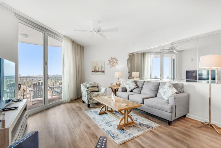 Partial Gulf View | Palms 21204 | Beach Nearby - Destin, FL