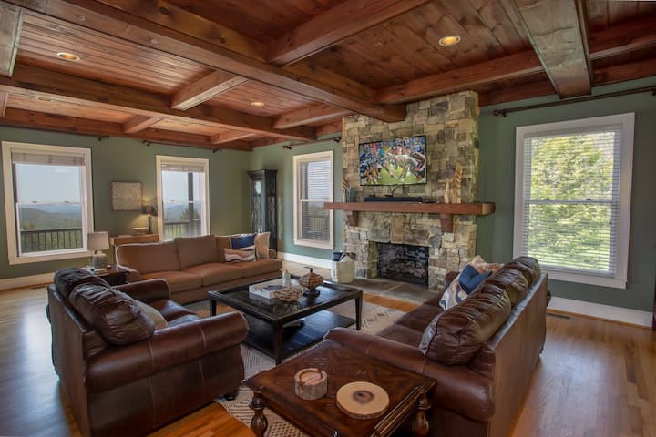 Spectacular Estate With Breathtaking Views - Banner Elk, NC