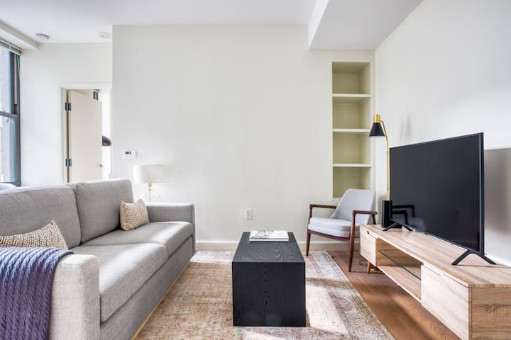 Beauty In Back Bay, 1br W/ Gym, Close To The Common By Blueground - Quincy, MA