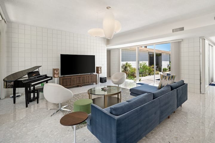 Sandpiper Empress Private Spa & Garage - Palm Desert, CA