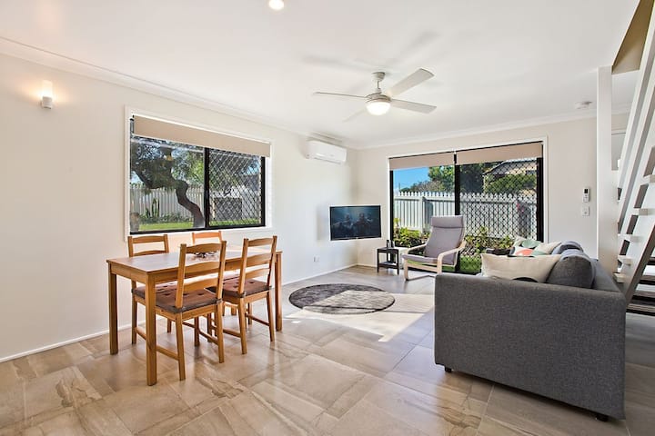 Kirra Sea 5 - Beachside Kirra - Linen Provided - Coolangatta