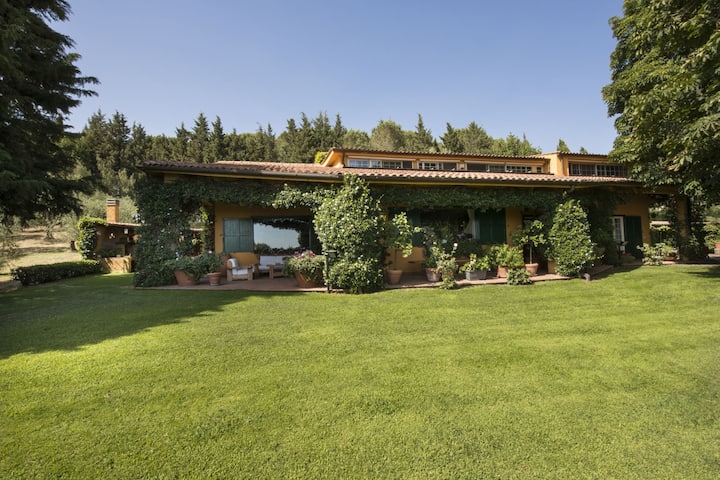 Villa Calandrina - Italia