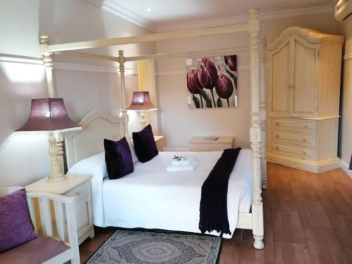 Casa Romana B&b - M Luxury Room (Bath Only) - Ladybrand
