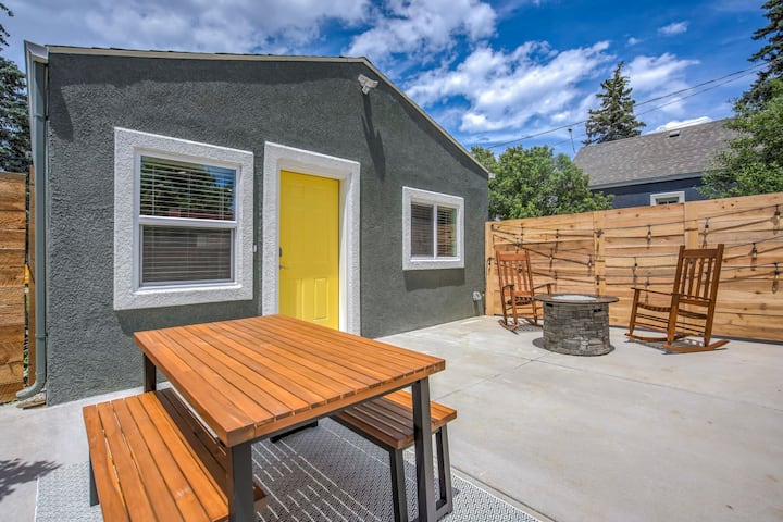 Sheridan Suite! Holiday Home W Bbq & Skyline Views - Colorado Springs, CO