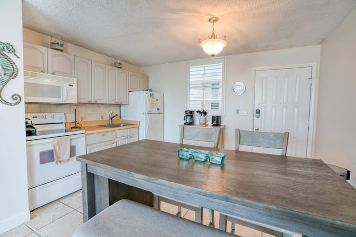Beautiful Beach Studio At Beach And Tennis 3304 - Bonita Springs, FL