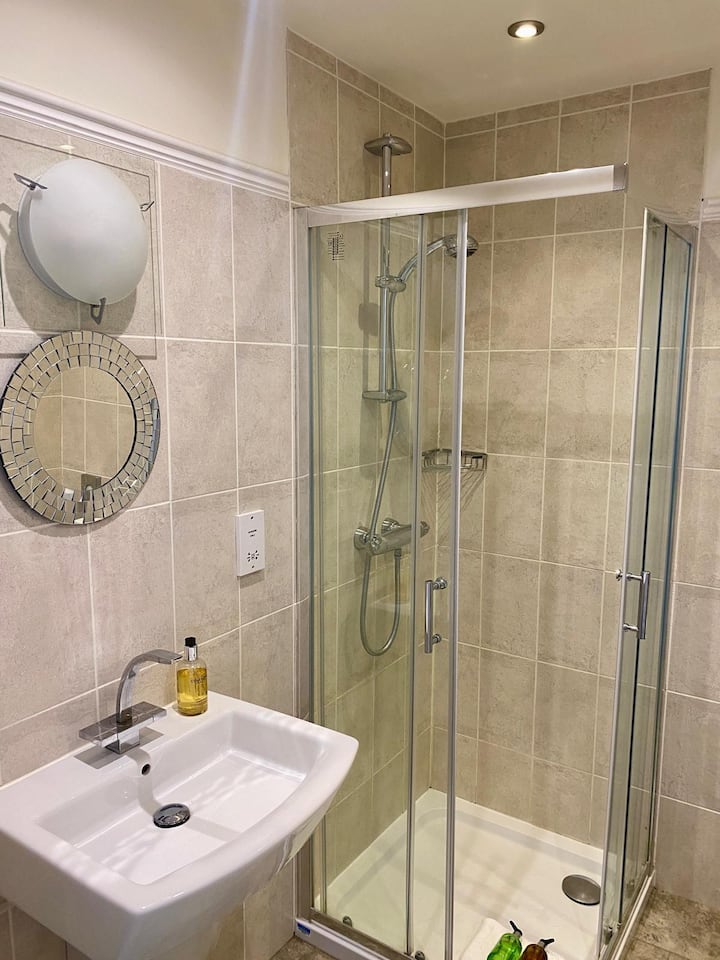 Budget Double Double Aspect Road And Garden - 布羅肯赫斯特