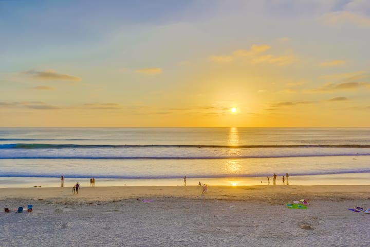 Direct Beach Access/renovated Kitchen/pool/parking - Mission Bay, CA