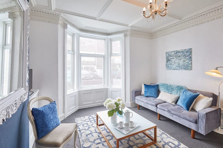 Host & Stay | Ocean Breeze - Scarborough