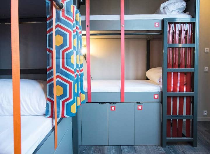 Chambre Pour 6 Dans Un Hostel Au Coeur De Paris - Paris