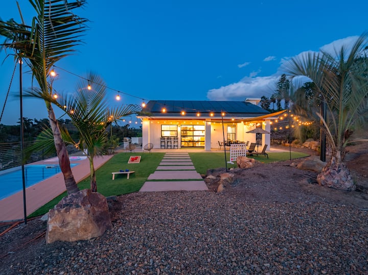 No Cleaning Fee! Pool, Spa, Game Room, Firepit - Vista, CA