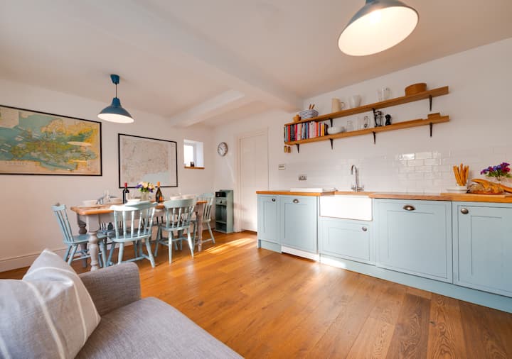 Victoria Cottage - Beer