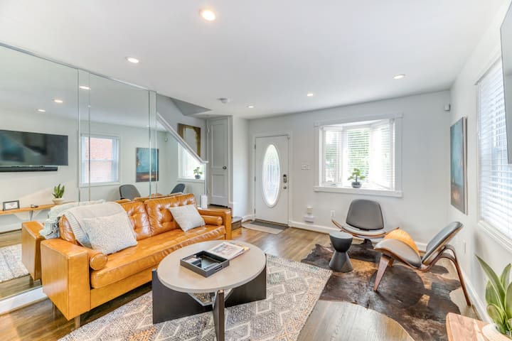 Hilltop Hideaway - Washington, D.C.