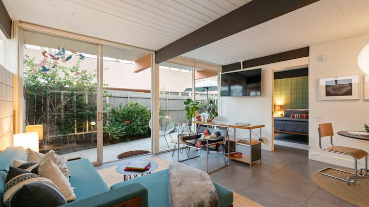 Jewel Box Mid-century Bungalow At Ocotillo Lodge - Palm Springs, CA
