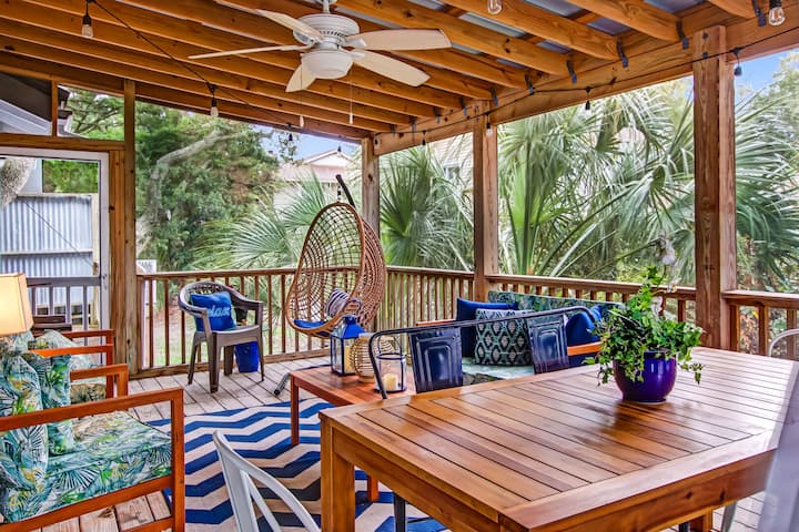 Screened In Lounge Porch, Heated Pool Access - Tybee Island
