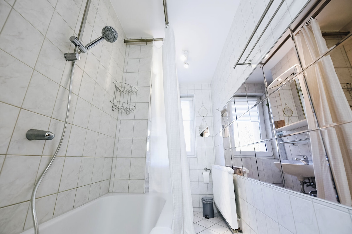 OW1 | 2-room apartment with view of the countryside - Apartments for ...