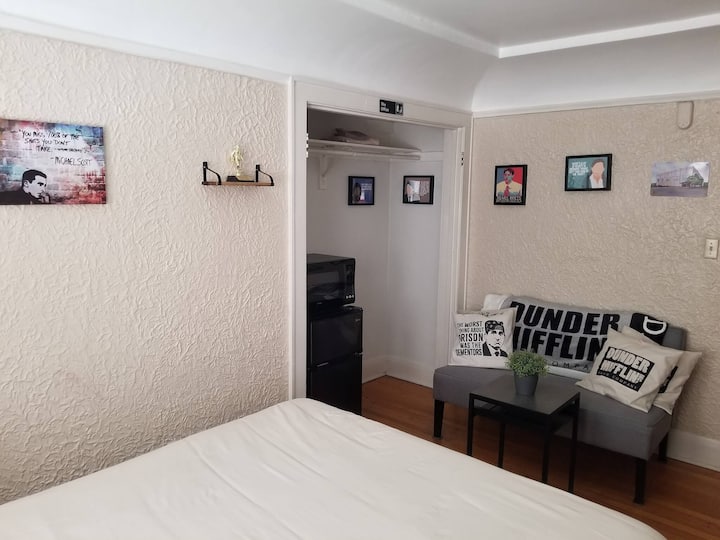 Charming Studio Near Brady St W/parking - Milwaukee