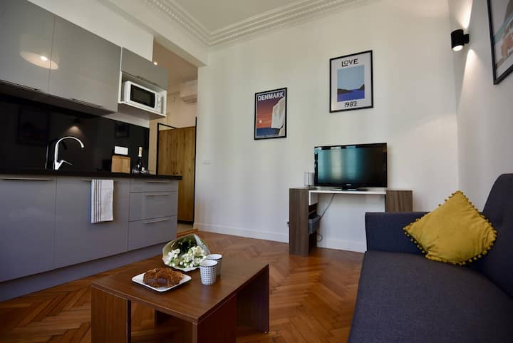 Superbe Petit Appartement En Plein Cœur De Nice - Nizza