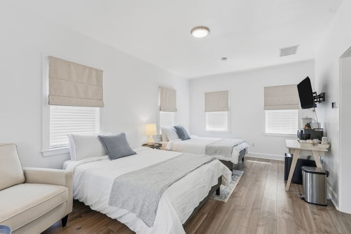 Peaceful Queen Room In Bastrop – C201 - Bastrop, TX