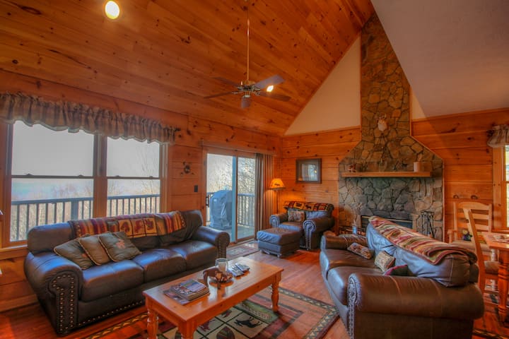 Three-story Cabin On Beech Mountain - Beech Mountain, NC