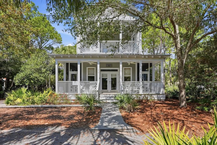 A Grand Place- Bikes & Golf Cart! Steps To Beach! - Seaside, FL