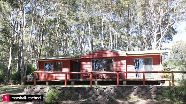 Bush & Beach Retreat - 7 Amaroo Avenue - Mimosa Rock