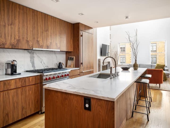 Astor House By Rovetravel | 4br Th W/ Private Roof - Manhattan, NY