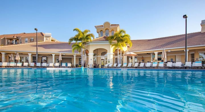 Vista Cay Condo, Resort Pool Access, Near Disney - Discovery Cove Orlando, Orlando
