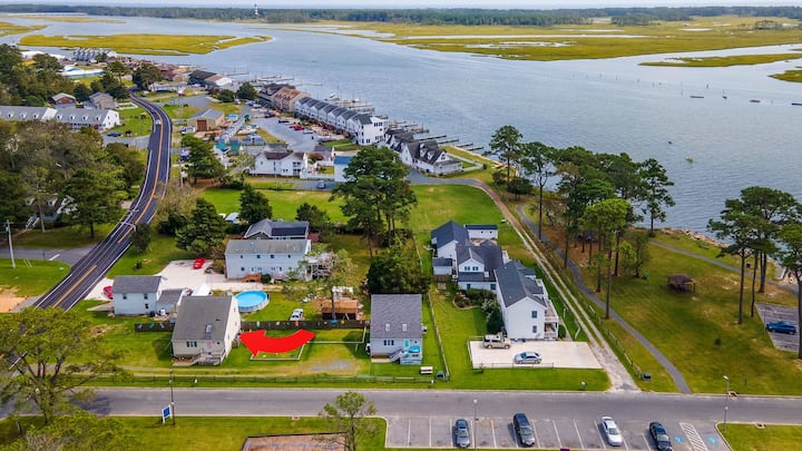 Channel View Charmer On Chincoteague Island! - Chincoteague, VA
