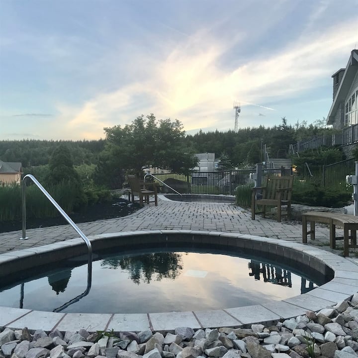 Luxury Ski-in/ski-out 2 Br, Soaring Eagle 207 - Snowshoe, WV