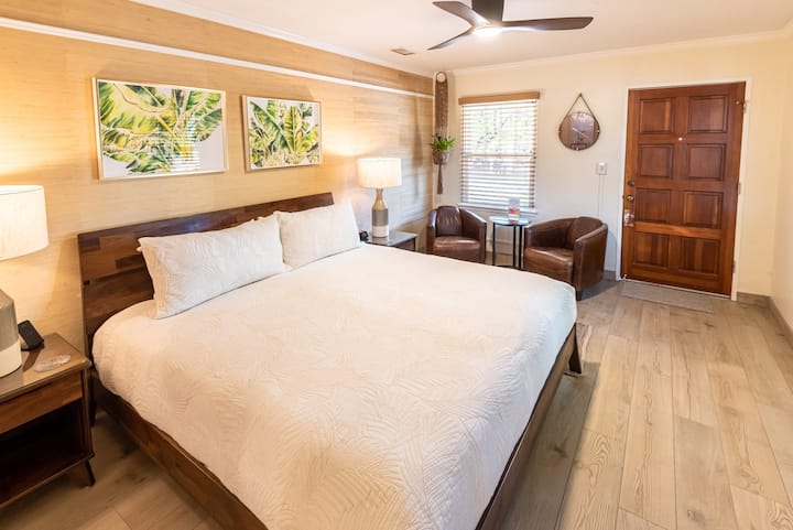 Beach Studio With Tropical Vibes And Cruiser Bikes - Summerland, CA