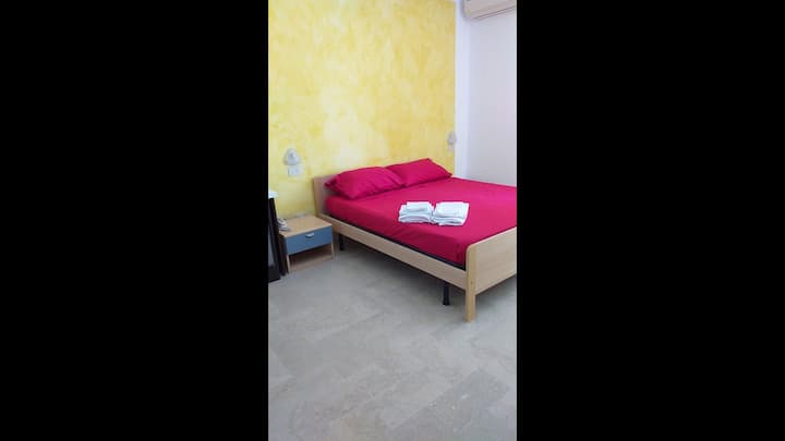 Chambre Double Spacieuse à Deux Pas De La Mer - Roseto degli Abruzzi