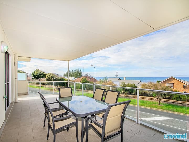 Block Escape - Ocean Views No 6, Penthouse - Port Elliot